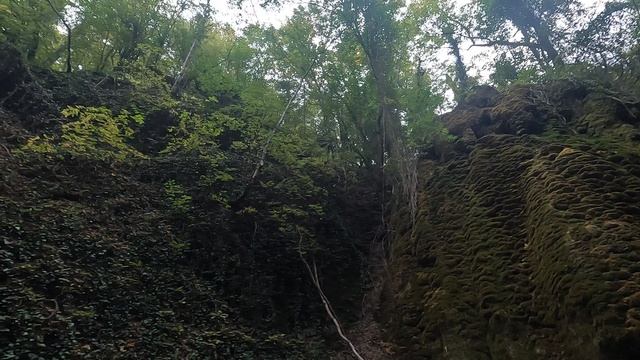 Второй водопад - "Грот Высоцкого"