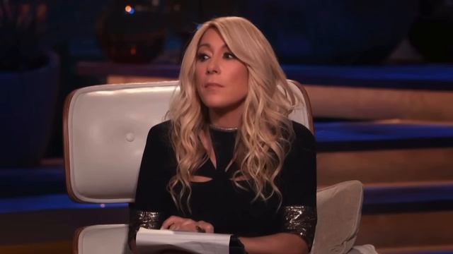 47. Shark Tank Аквариум с акулами