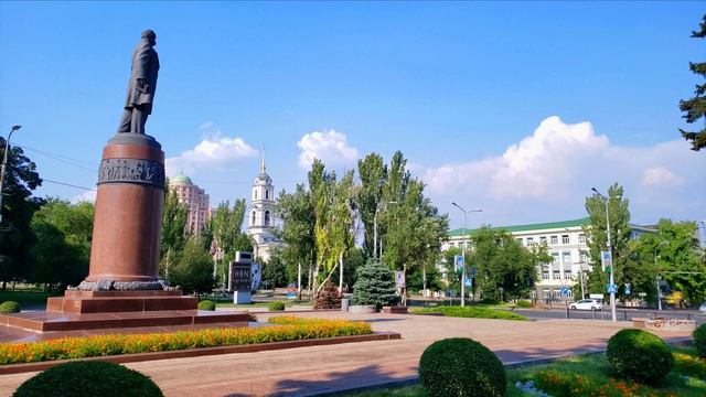 shevchenko-monument-donetsk 4К