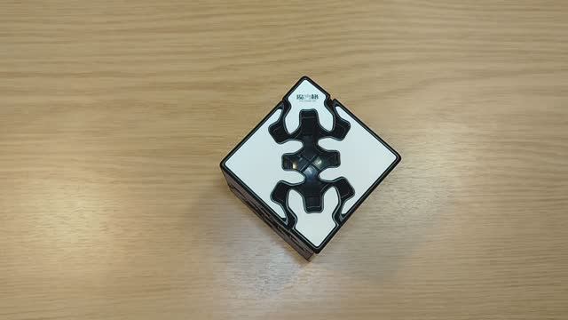 Коллекция головоломок. Часть 104. QiYi MoFangGe Gear Shift Cube 2x2