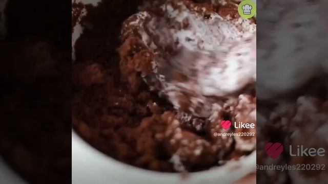 Приготовление этого очень вкусного пирожного «Картошка» 🍫 занимает совсем немного времени ⏰.
