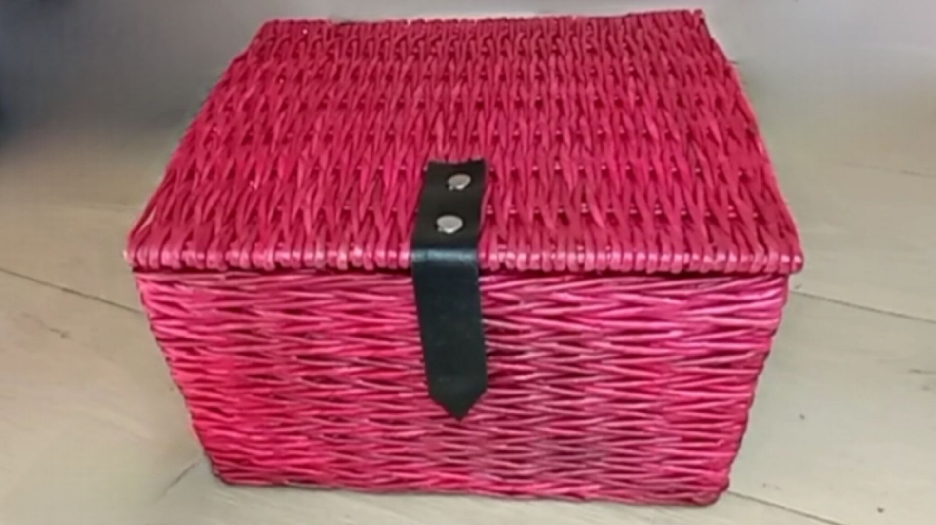 МК. Малиновая Шкатулка из бумажной лозы. #61(1,2,3,4)