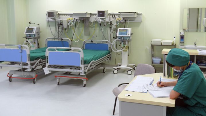 Пострадавшая при крушении ТЦ в Новосибирске находится в травматологии