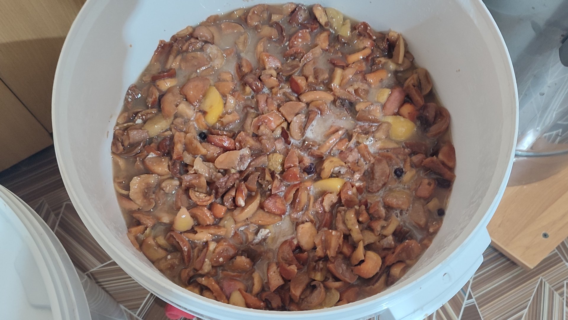 Самогон из взвара (сухофруктов). Часть 1. Брага