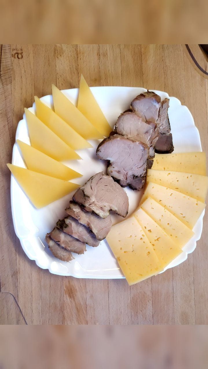 Как правильно запекать #буженину в духовке
#праздничный