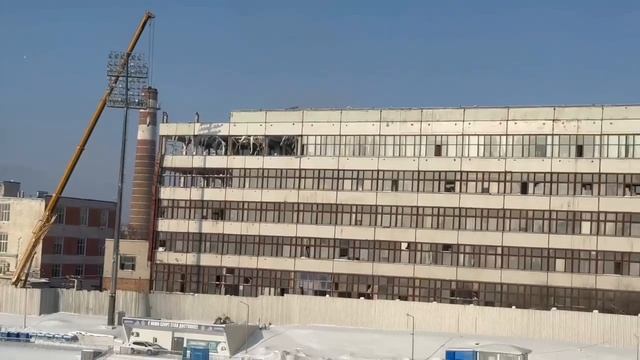🚧Сегодня начали сносить еще один корпус бывшего завода в центре Ульяновска