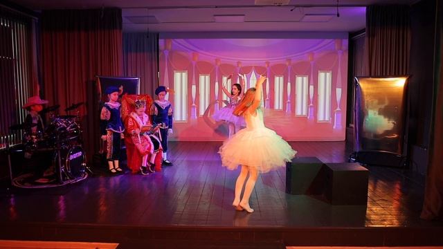 Королевство кривых зеркал