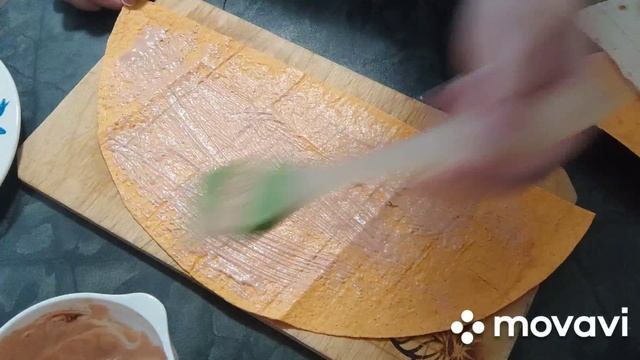 лаваш с сыром и сосиской! Вкусно просто и легко.