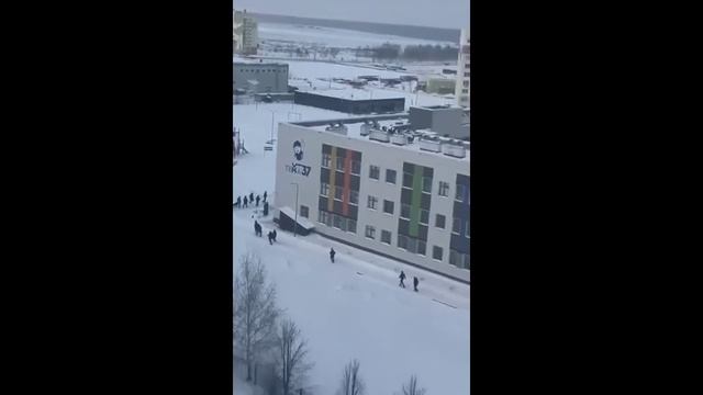 НАПАДЕНИЕ НА ЛИЦЕЙ В НИЖНЕКАМСКЕ.