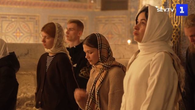 Ночная молодёжная литургия прошла в Свято-Владимирском соборе