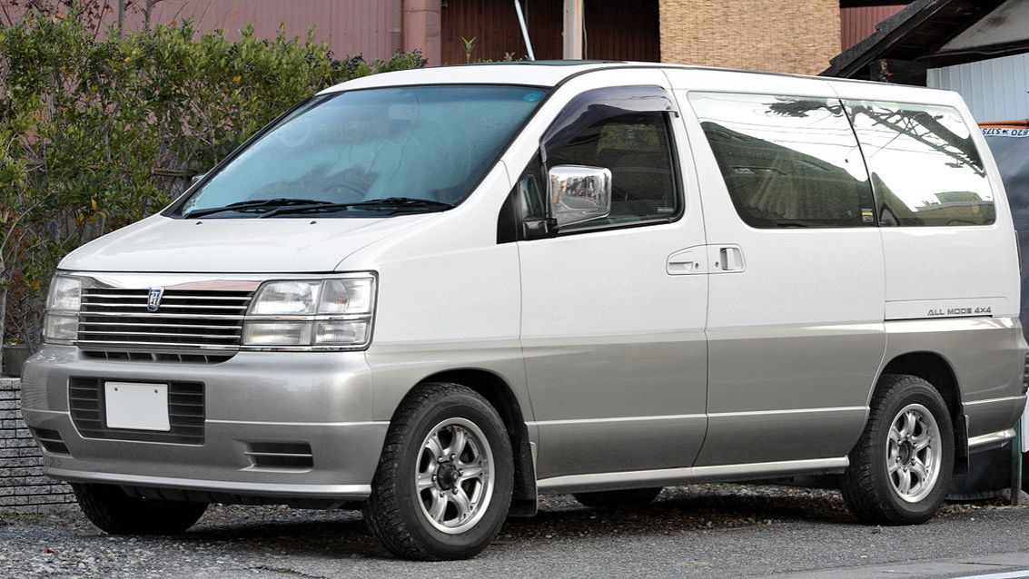 Nissan Elgrand  E50, не самое удачное приобретение.