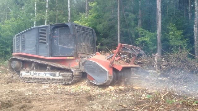 Мульчер AHWI Raptor 800 использует толкатель