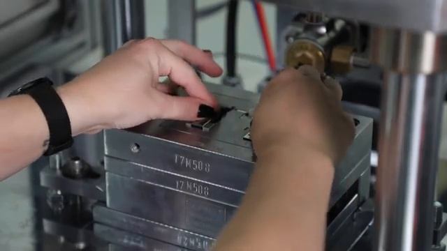 LPMS. Овермолдинг PCB с разъемом