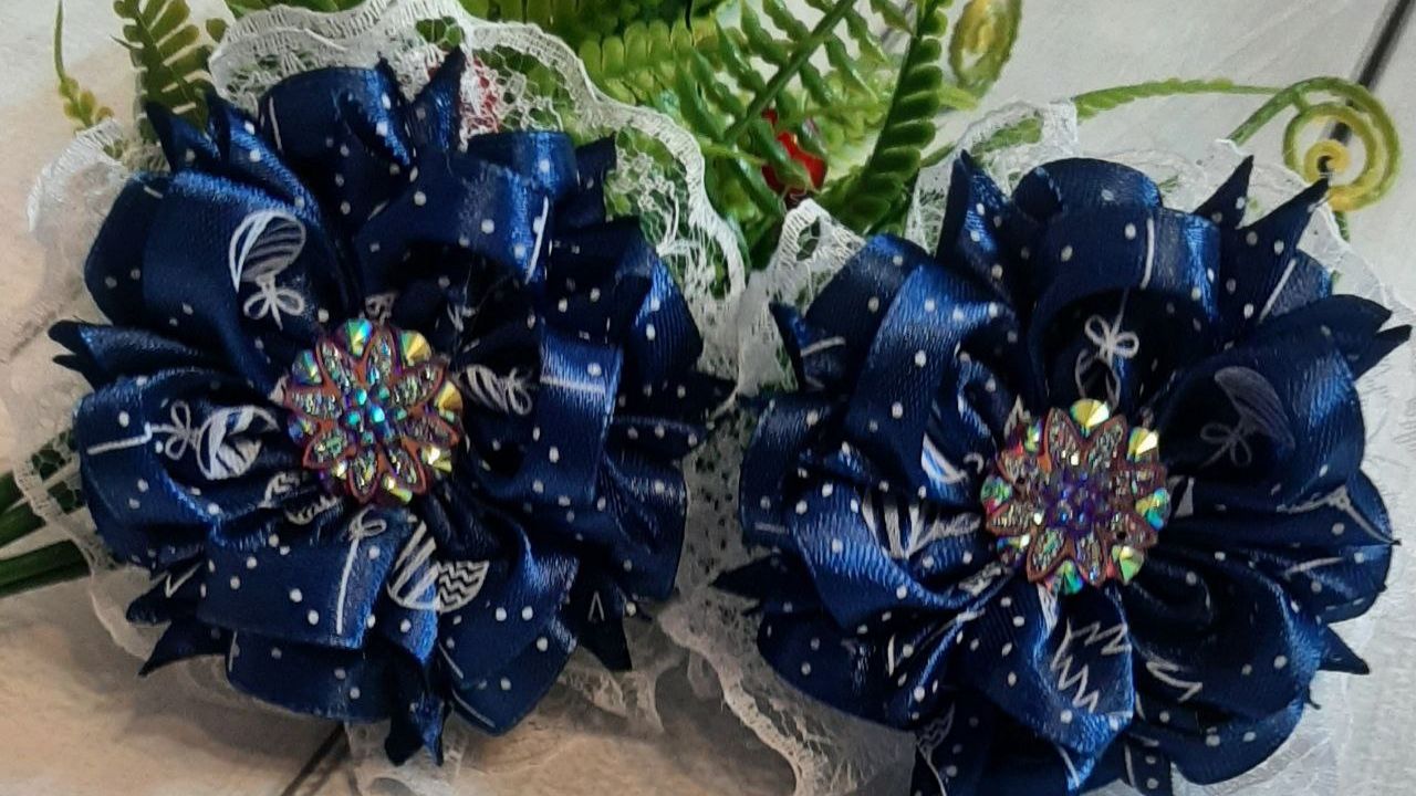 МК «Зимнее сияние»бантики из атласной ленты 4 см