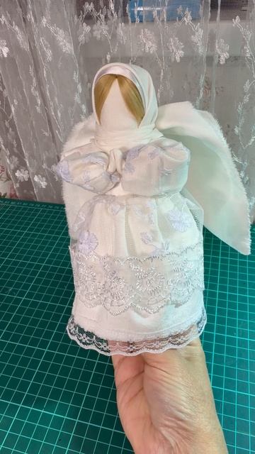 Рождественский ангел в народном стиле кукла-мотанка.