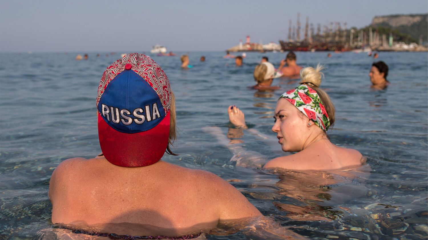 Сообщать о ВНЖ должны будут и те кто живет за границей