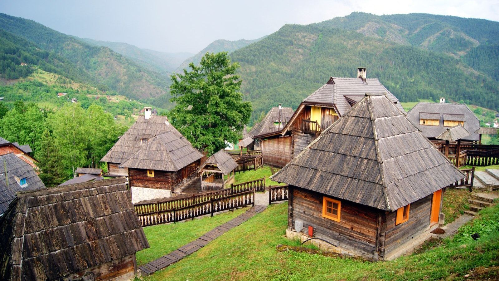 Упадок сербской деревни.