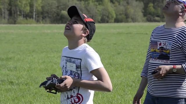 Авиамодельные соревнования по радиоуправляемым и свободнолетающим авиамоделям, авиамодельный кружок