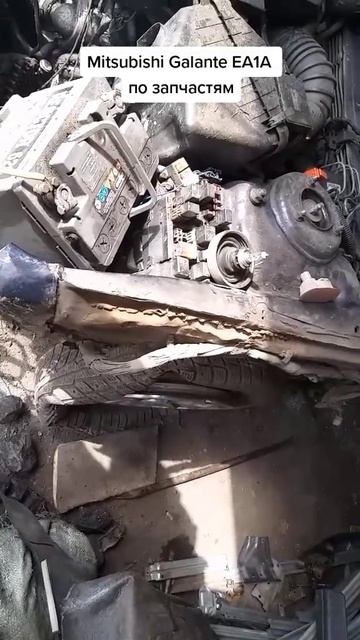 Разрезанная Mitsubishi Lancer пополам. Проверка двигателя на работоспособность