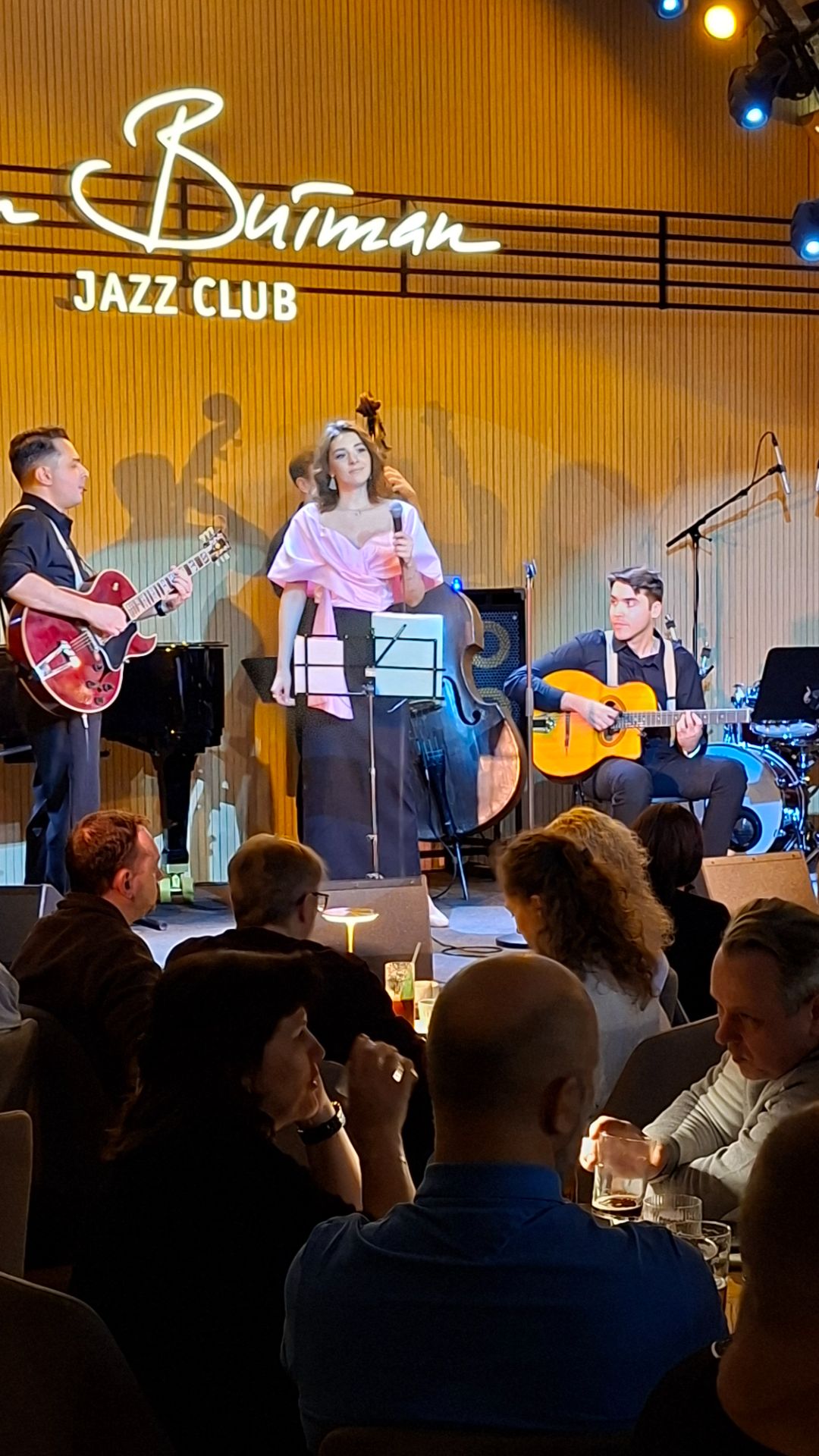 Новогодний джаз : Джаз-клуб в Санкт-Петербурге