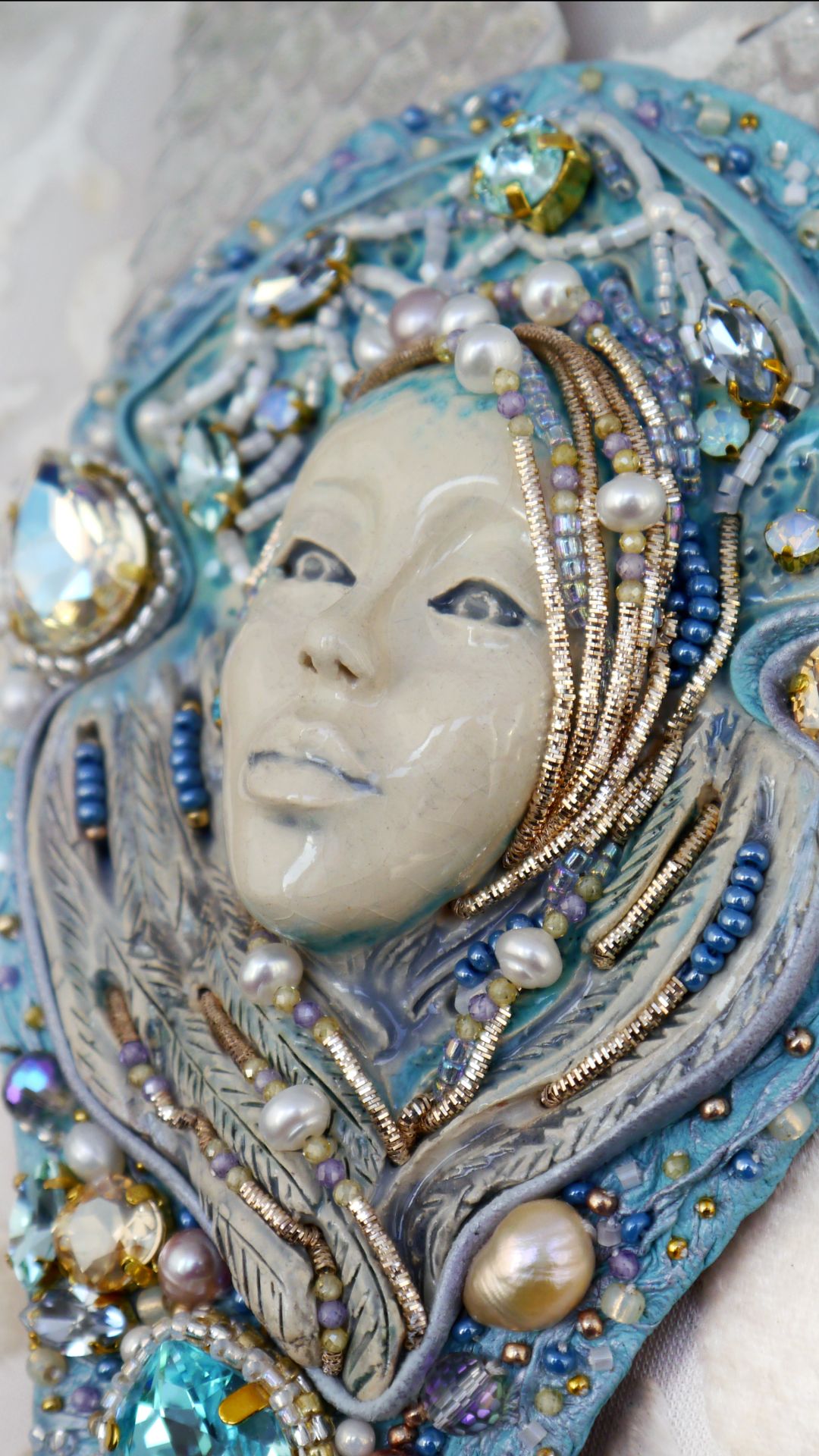 Царевна-Лебедь колье из кожи и керамики