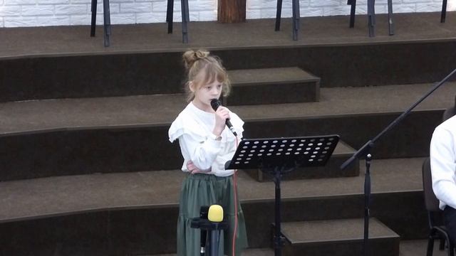 Тихо над полями,  стих на Рождество  25.01.2026