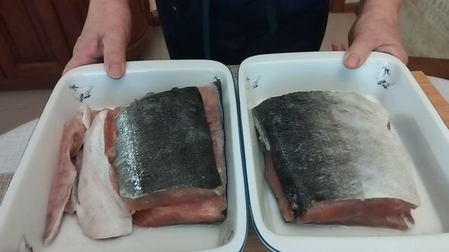 Солим кету в масле, хватает надолго. Очень нежная получается.