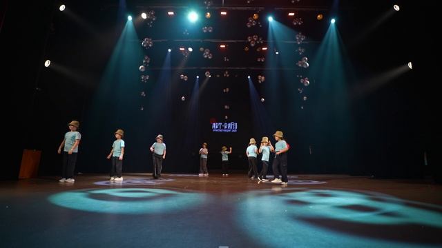 Объединение групп по Street Styles 7-9 лет и 9+ (рук. Беляева Полина)