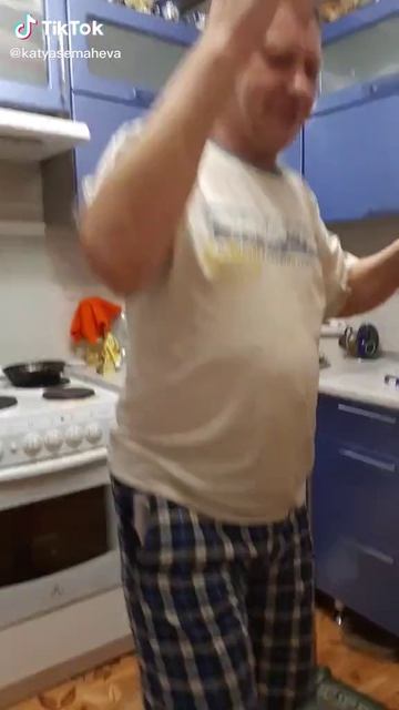 Супер танцы на празднике Серега пляшет