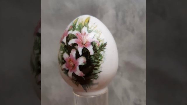 Пасхальное яйцо фарфоровое Гжель Лилии 6 х 5 см