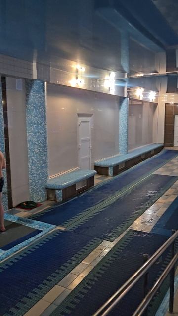 Бассейн с минеральной водой в санатории"Приднепровский"