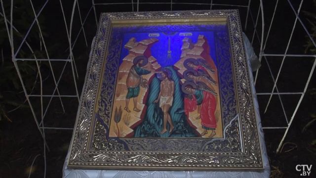 2026.01.17. О чем Церковь молится в день Крещения Господня? Программа «Прикосновение к свету»