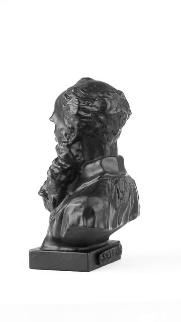 Бюст чугунный "Толстой Л.Н.". Артикул 200105. https://феникс.art
