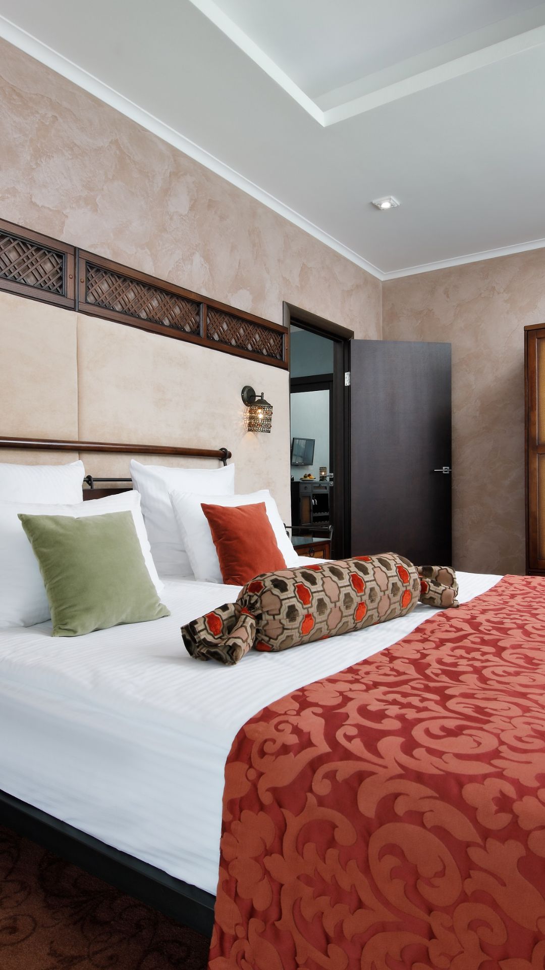 Номер "Люкс Восточный» в Санатории «Русь» 4* | г. Ессентуки