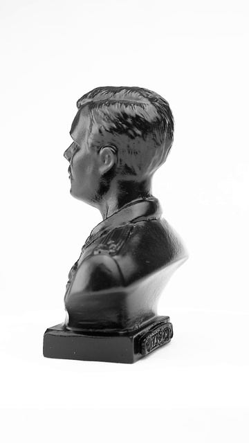 Бюст чугунный "Гагарин Ю.А.". Артикул 200033. https://феникс.art