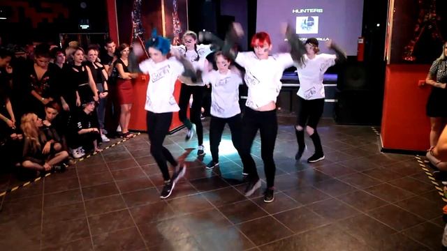 HUNTERS - PENTAGON - Gorilla | Dance Cover