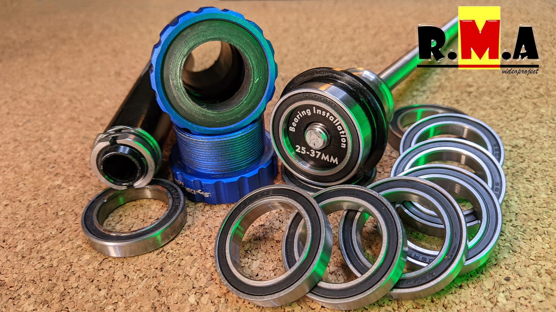 замена подшипников в каретке (DECKAS BSA 6873мм)