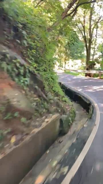 Шри Ланка. Горная дорога на Амбулуваву