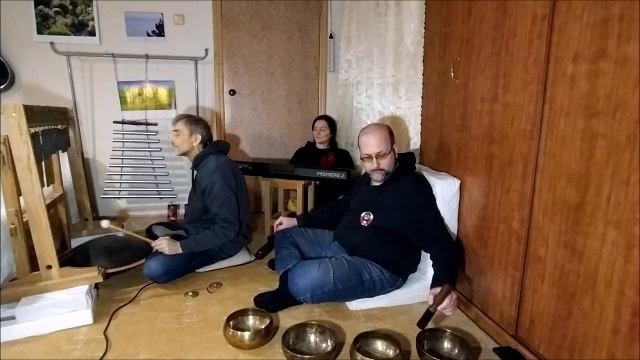 "Цветок моей души, расцветая в звенящей тишине, тянется к волшебному Свету". Музыка для медитации