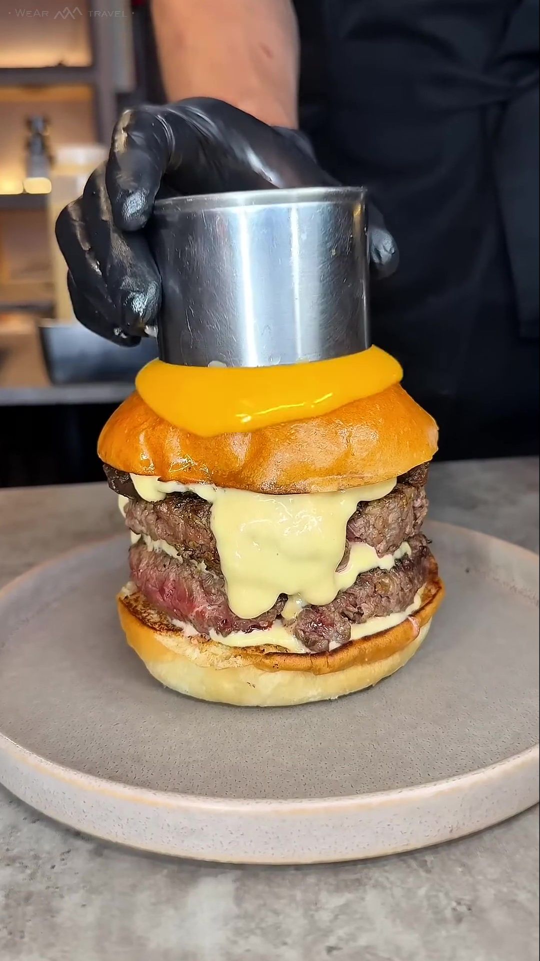 Бургер с сыром Вулкан 🍔