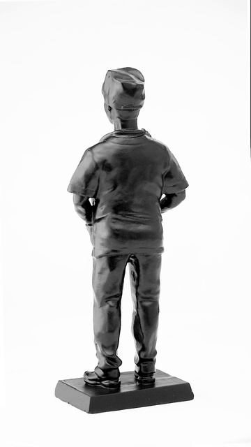 Статуэтка чугунная "Врач". Артикул 200123. https://феникс.art