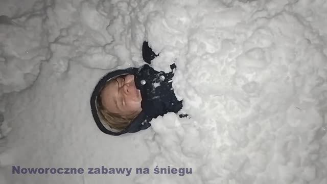 Новогодние игры на снегу