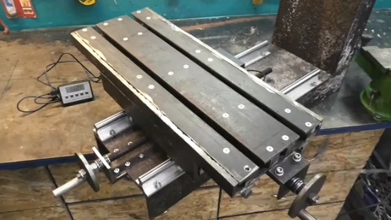 Фрезерный станок для гаража своими руками делаю площадку и ось X-Y