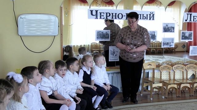 В детском саду прошло тематическое мероприятие «Черно-белый Ленинград» и акция "Блокадный хлеб"
