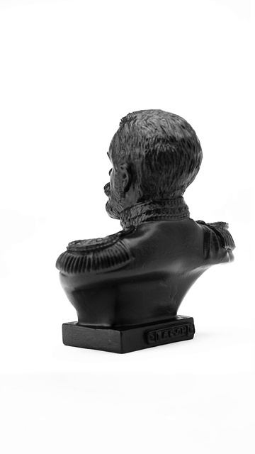 Бюст чугунный "Николай II". Артикул 200150. https://феникс.art