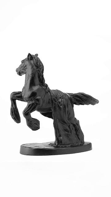 Статуэтка чугунная "Лошадка с попоной". Артикул 200160. https://феникс.art