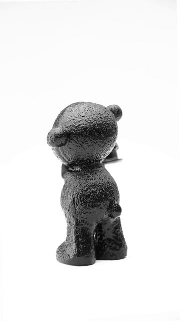 Статуэтка чугунная "Мишка с тортиком". Артикул 200158. https://феникс.art