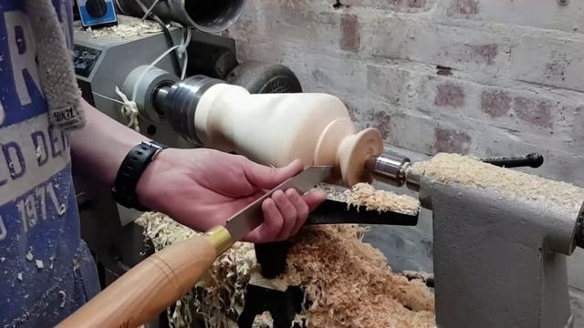 Ваза из яблони