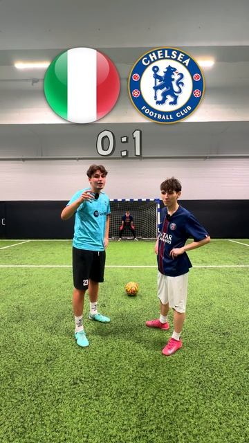 Назови футболиста и забей гол челлендж