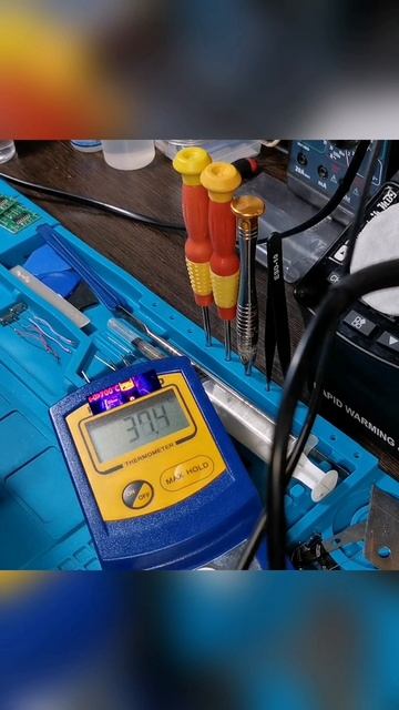 Не верь регулировке! Замеряем реальную температуру паяльника за 100р.